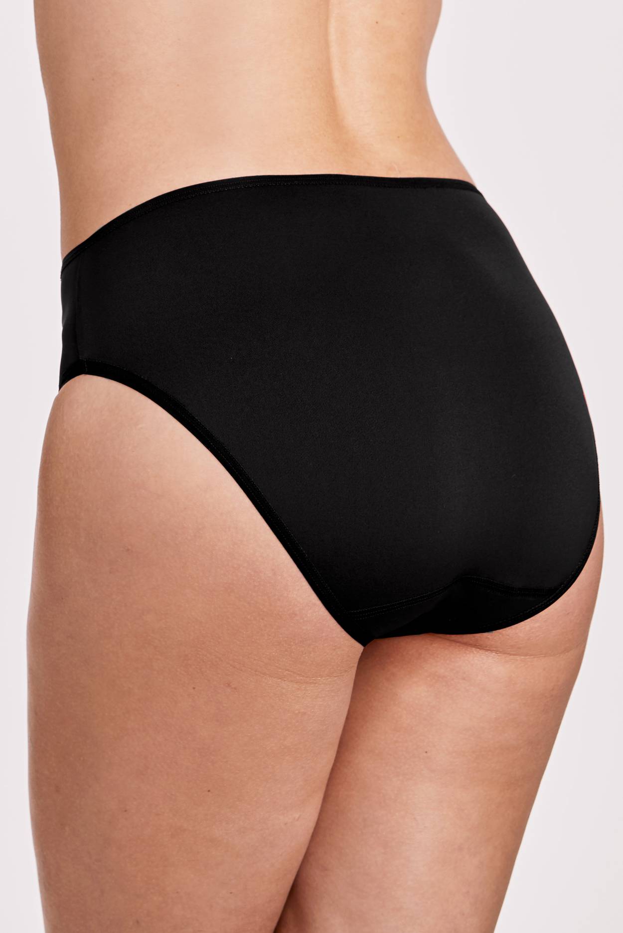 Confident - Airy spacer material that breathes - Miss Mary