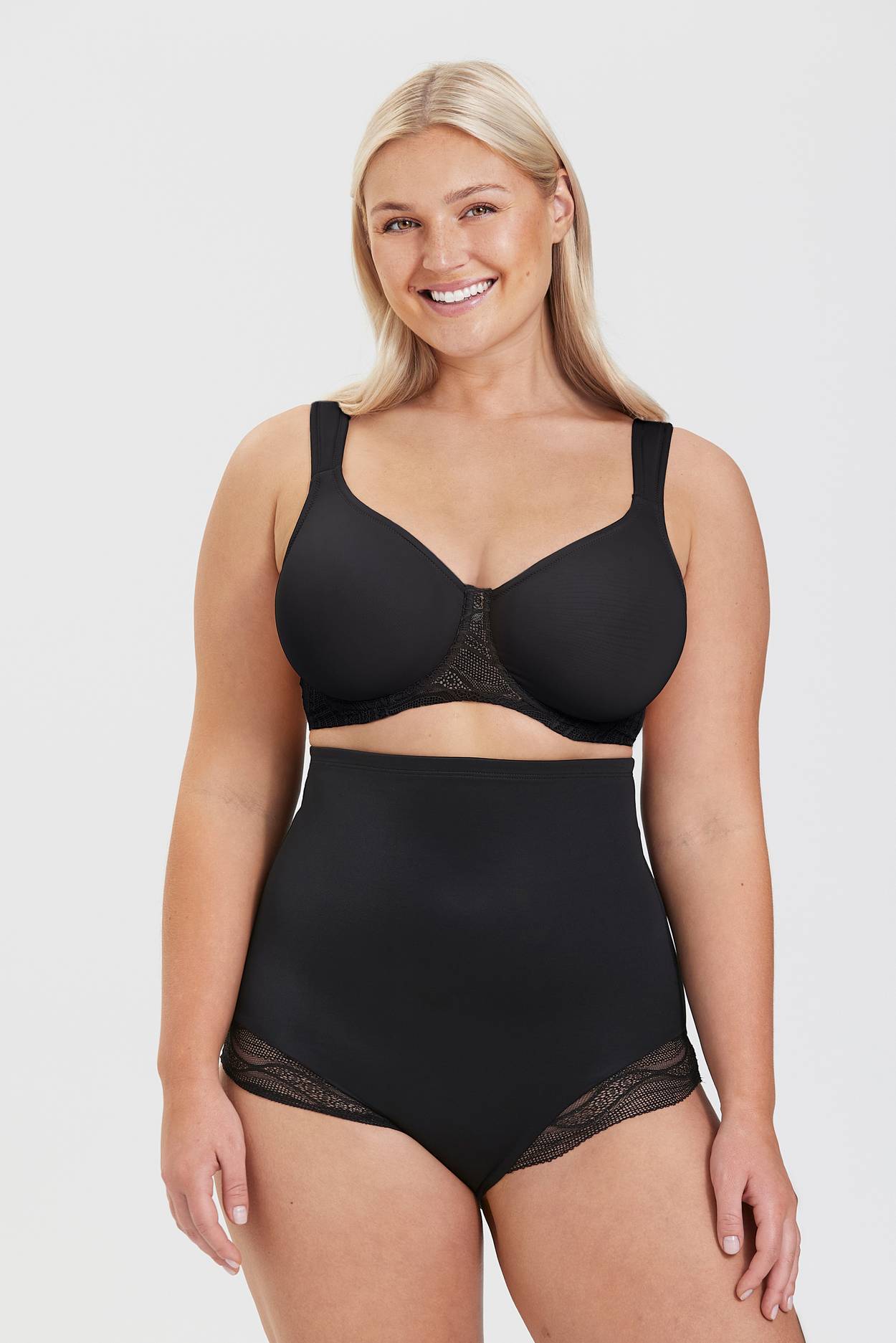 Smart Shape Glatter Ud Og Former Foran Miss Mary
